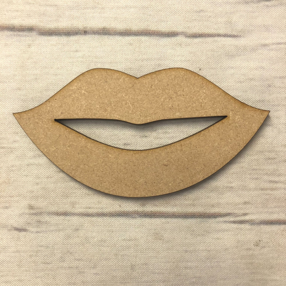 Lips - Mother's Day-inspired Wooden Bases for DIY Gift Ideas - Various ...
